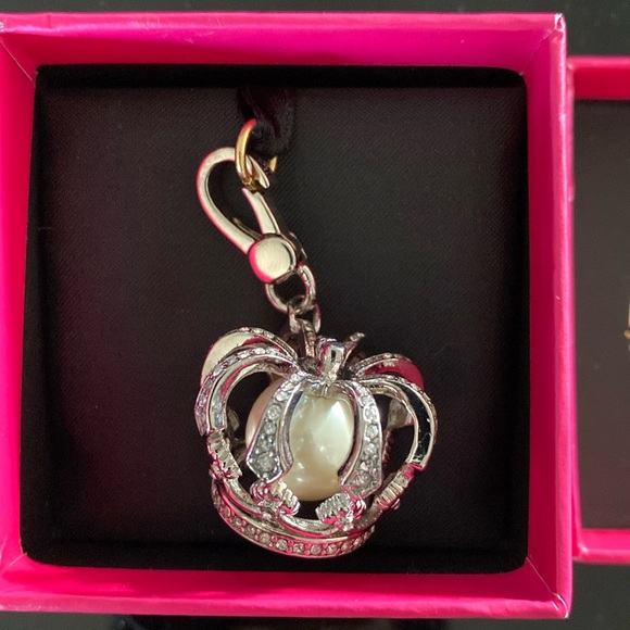 Juicy Couture | Jewelry | Nwt Juicy Couture Silvertone Pearl Crown ...
